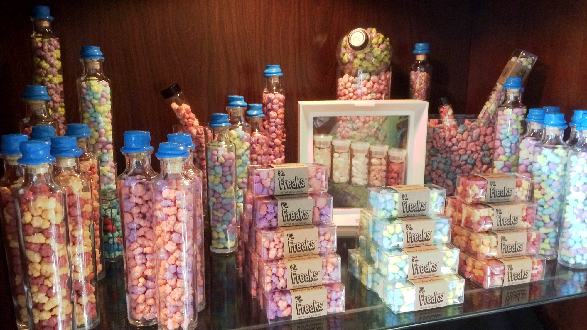 Willy Wonka-Inspired 'Candy Alchemist' Spins Sugar Into Pure ...