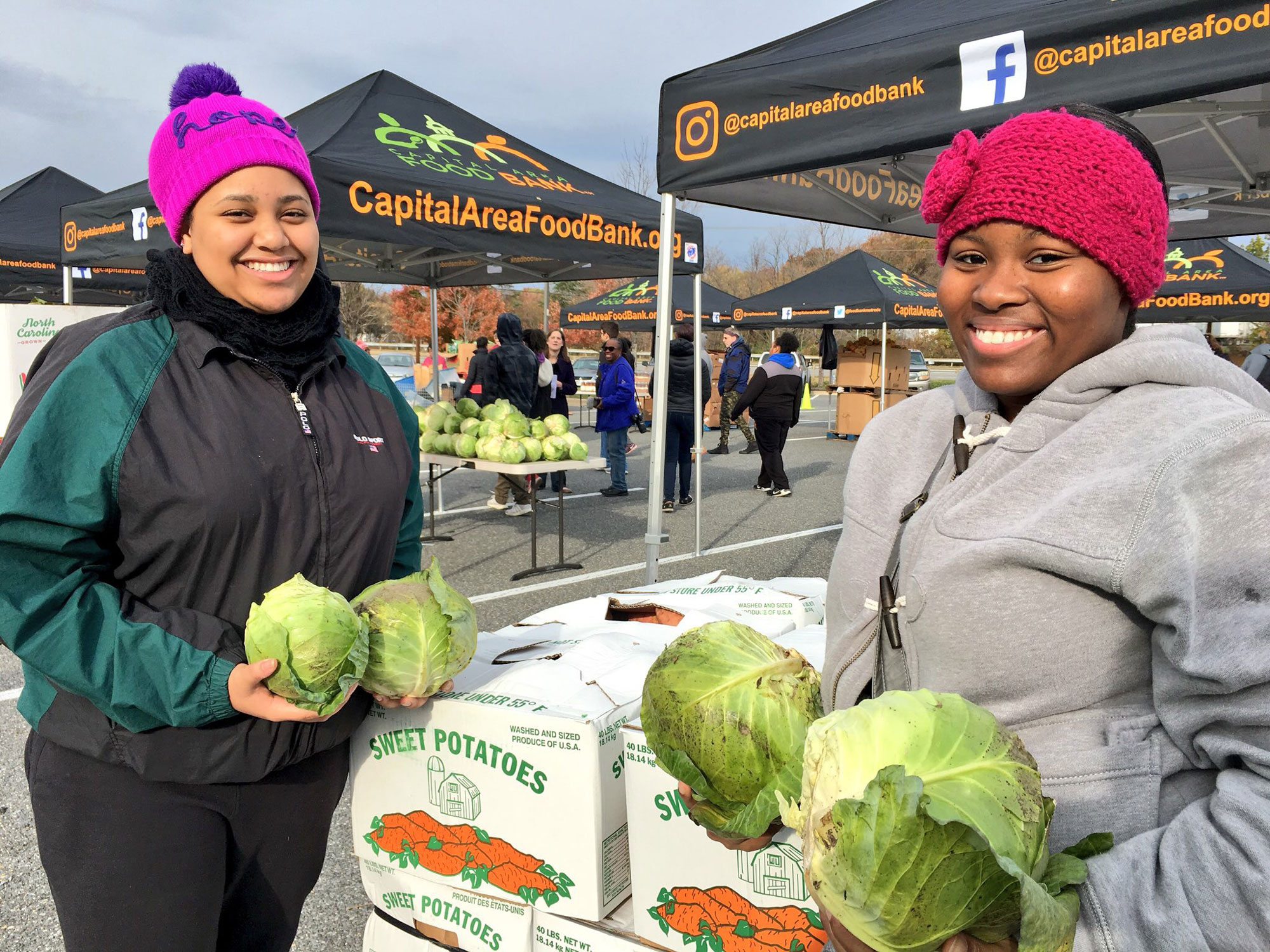 Food Bank's Free Farmer's Market Puts Dinner On Many Tables This ...