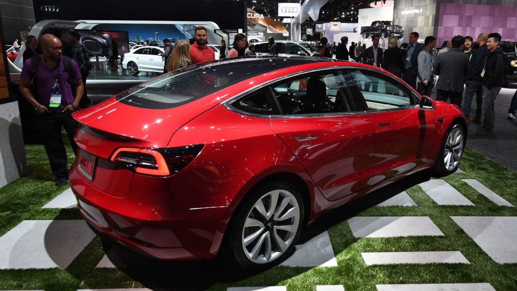 Tesla Going At 'Warp Speed,' But Lags In Race To Produce Mass Market ...