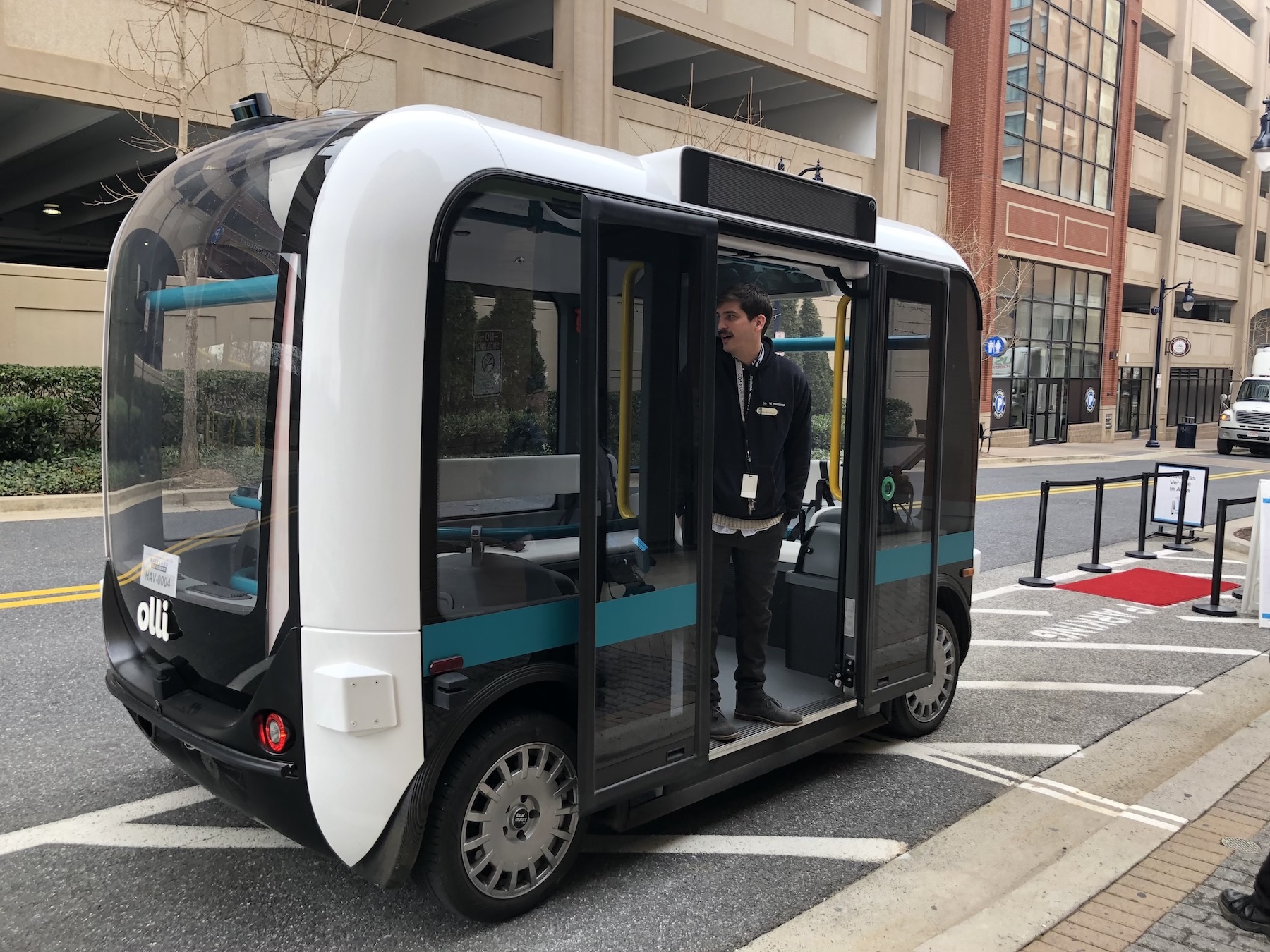 Toaster-Shaped Autonomous Shuttle Is First To Test On Public Roads In ...