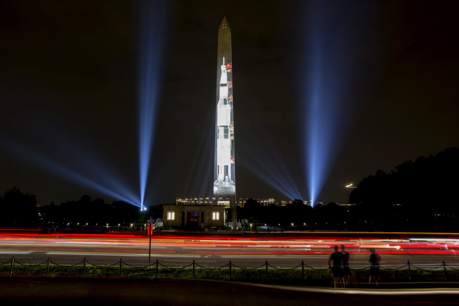 Here's What It Looks Like When The Washington Monument Is Turned Into A ...