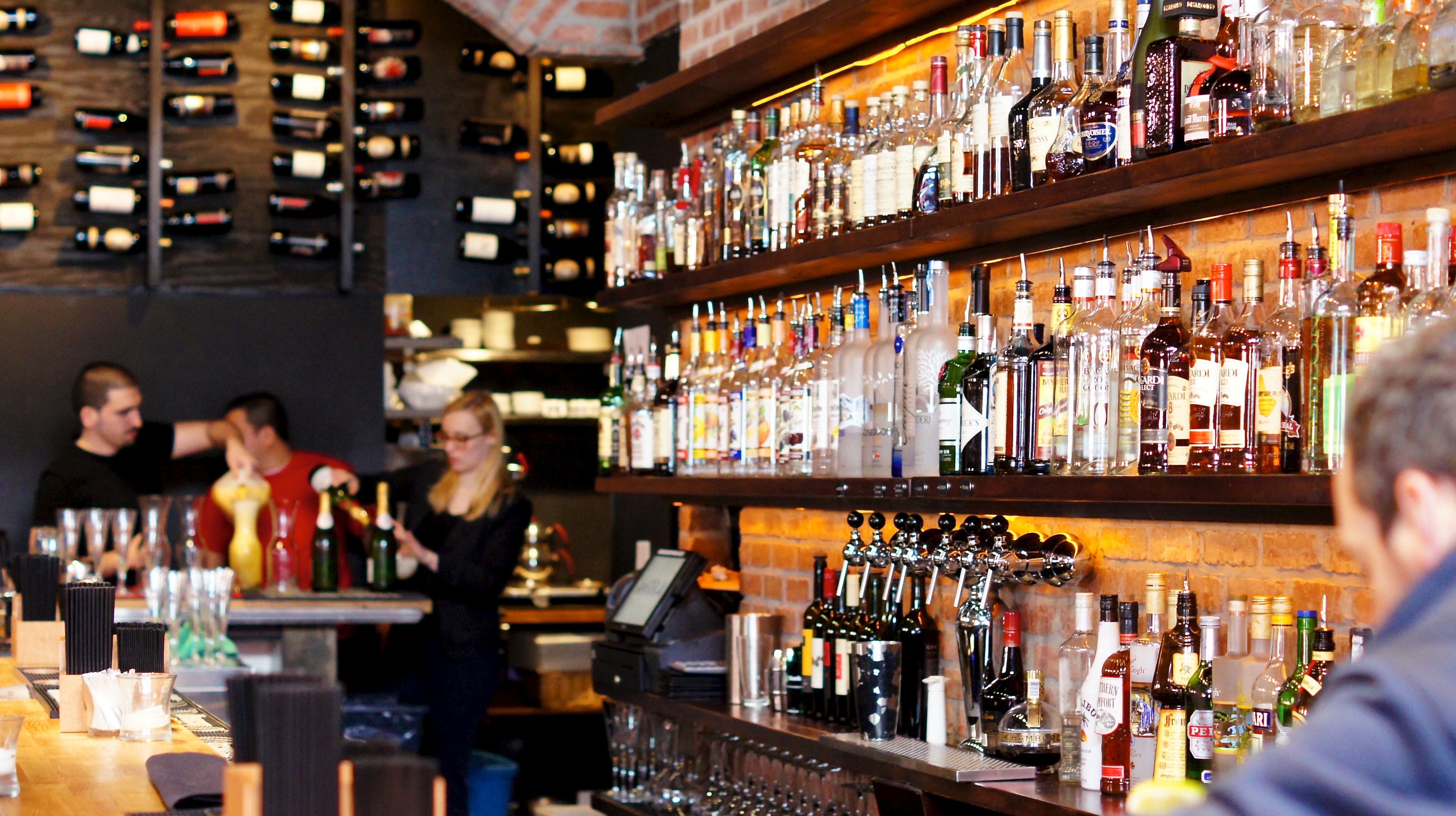 86 The Attitude: How To Be A Better Customer In Bars And Restaurants | WAMU