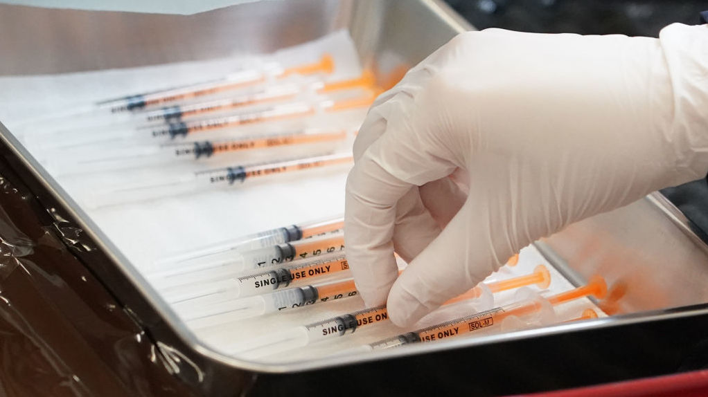 Moderna says its new 'bivalent' vaccine shows promise against COVID ...