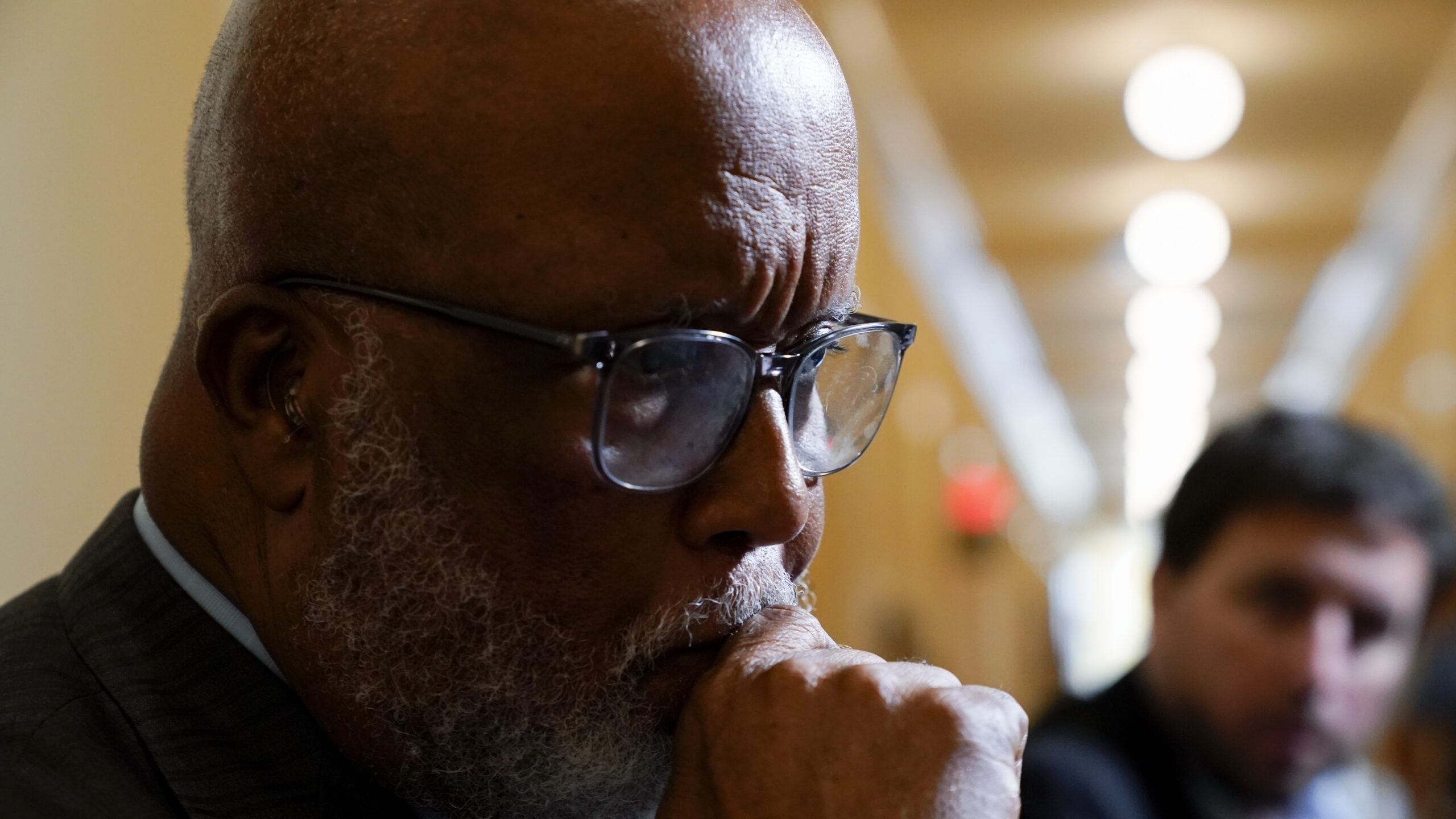 House Democrats call for a new inspector general in Secret Service text ...