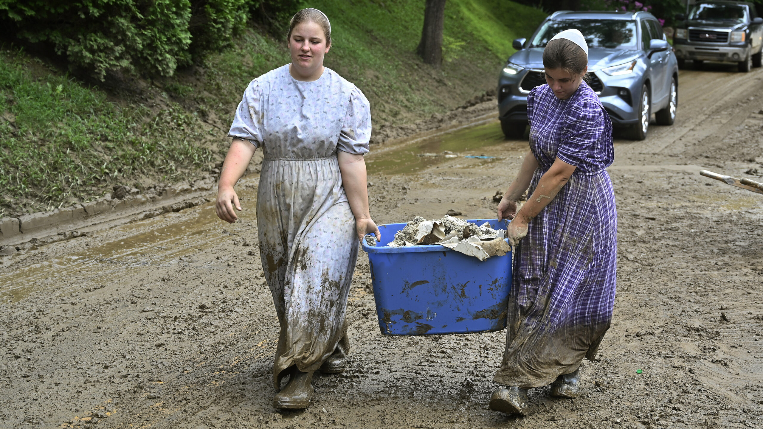 Kentucky's governor warns residents to brace for more flooding | WAMU