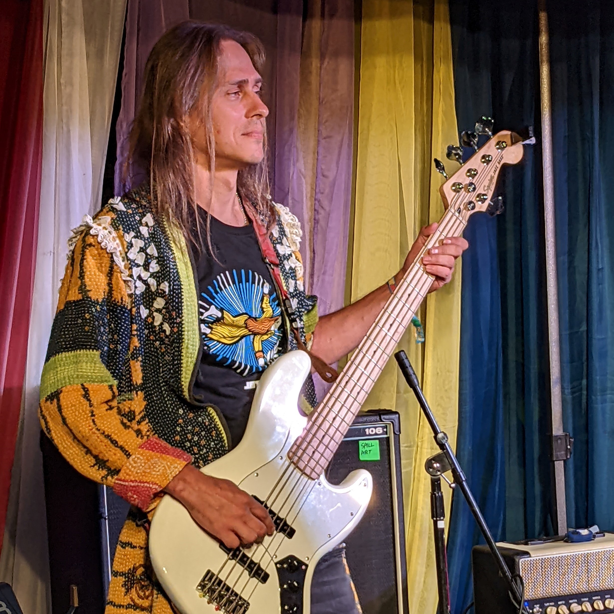 How Russian musicians are raising money for Ukraine | WAMU