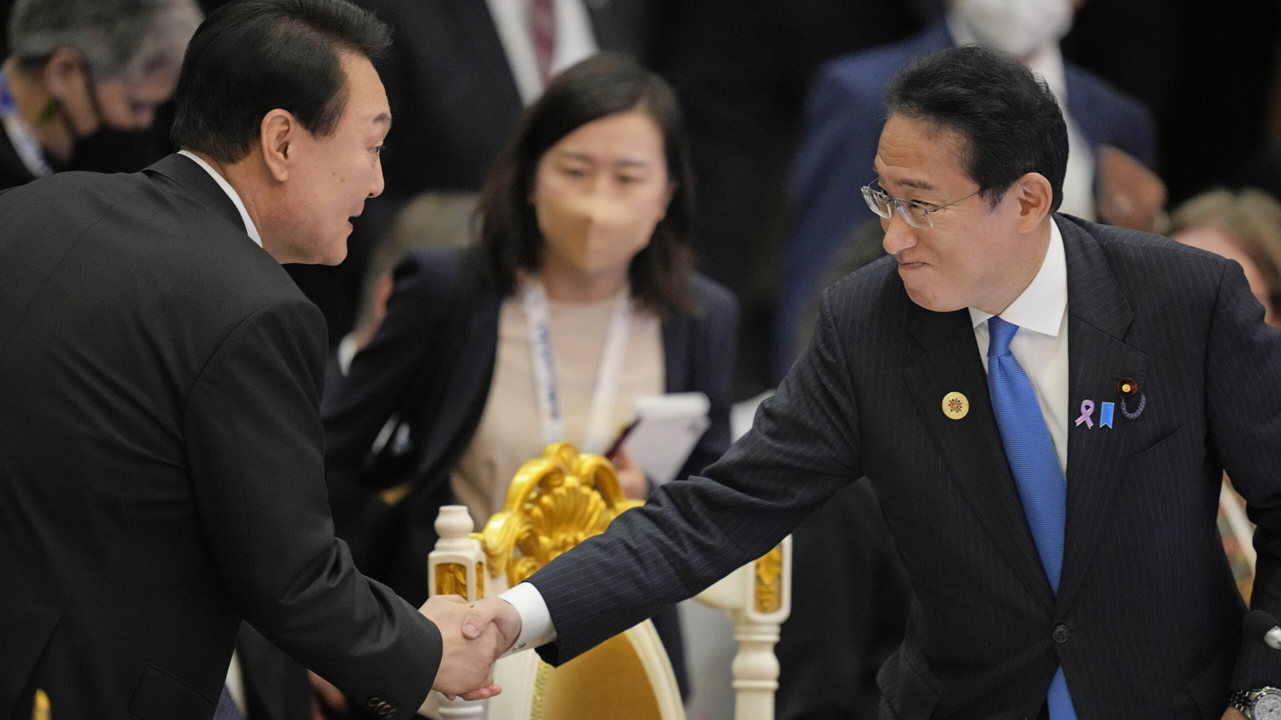 Leaders of Japan and South Korea will meet Thursday to try and mend ...