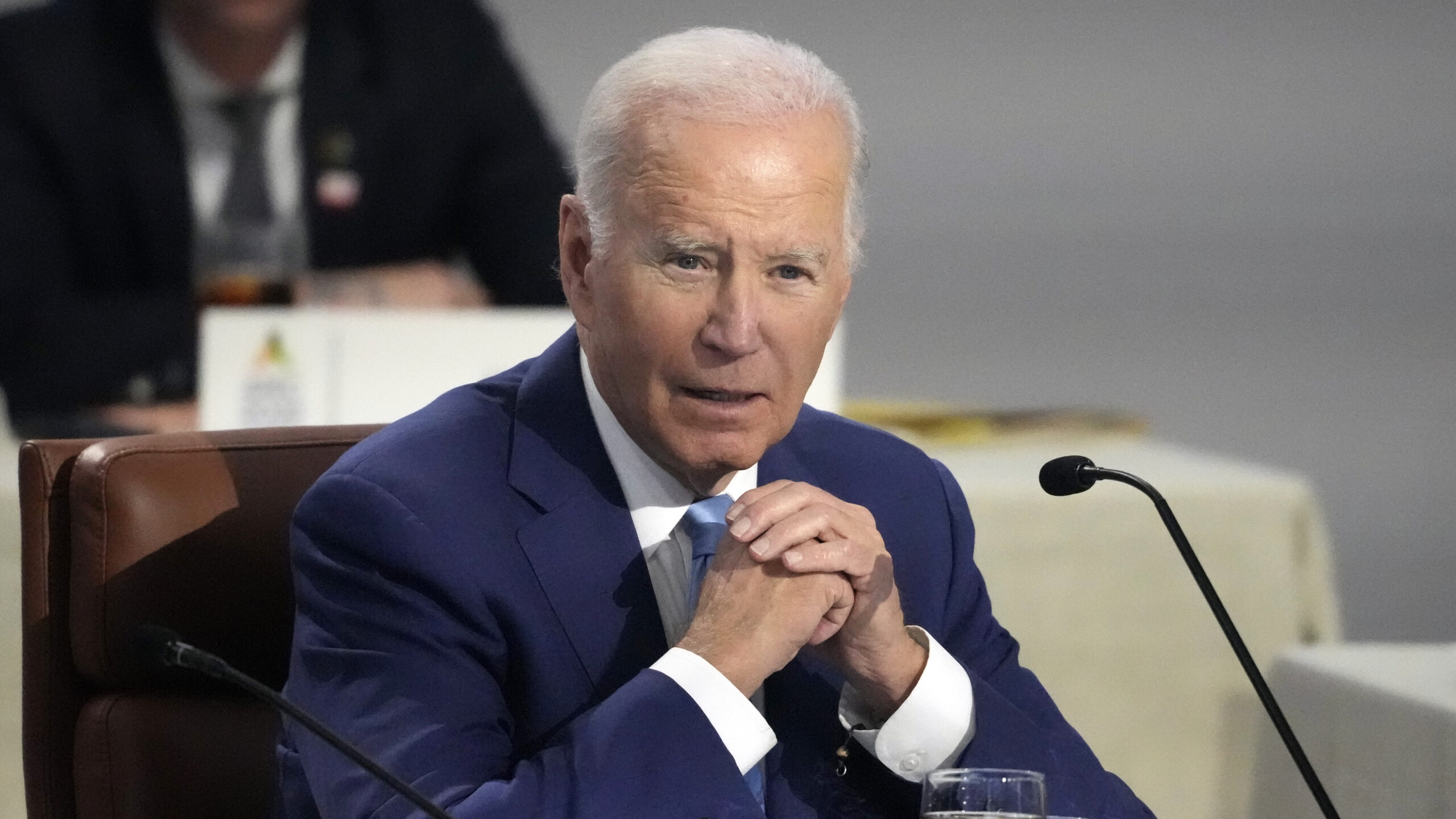 Biden signs temporary spending bill that heads off a government ...