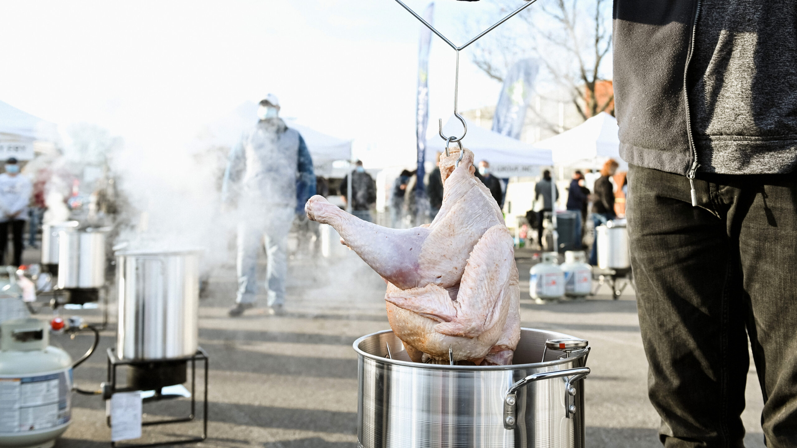 Frying a turkey can be dangerous. Here's why, and what not to do | WAMU