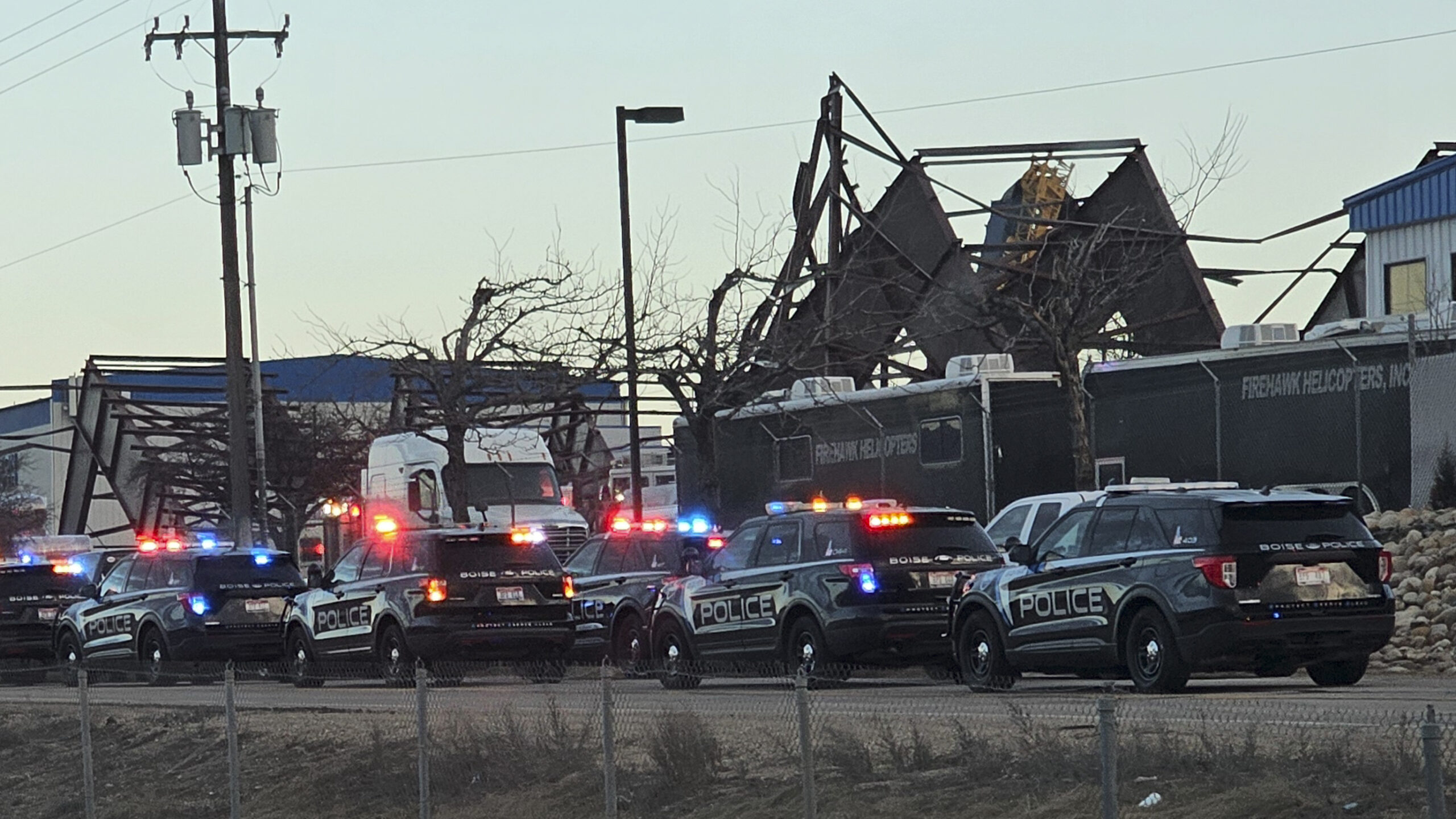 3 people are killed and 9 injured after a hangar collapses at an Idaho ...