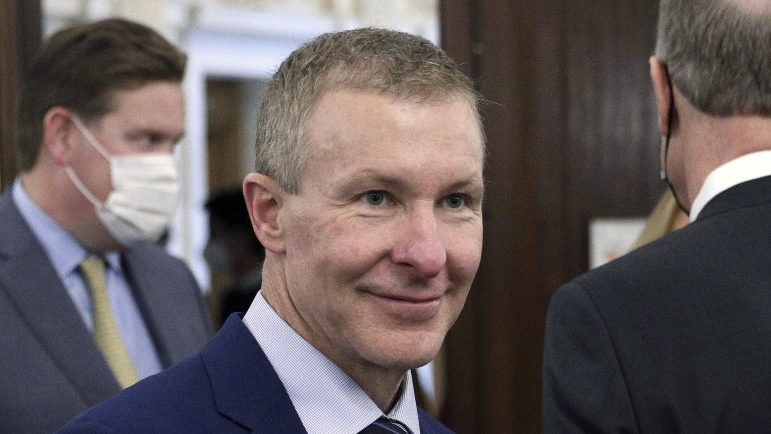 United Airlines CEO tries to reassure customers that the airline is ...